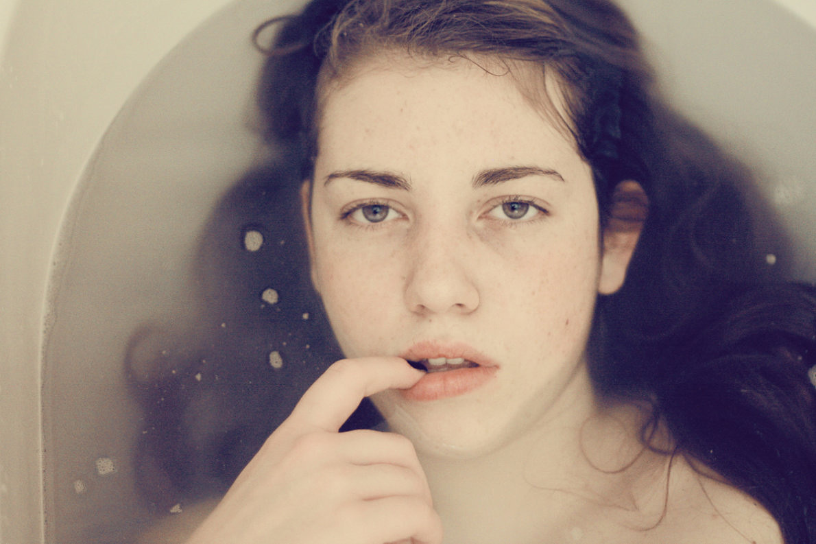 Giulia Agostini - The Face, the Shape and the Attitude - Phases Magazine